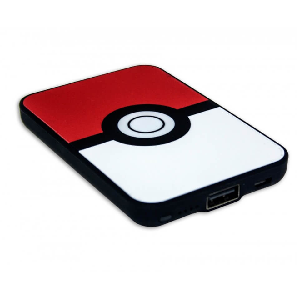 Pokemon Pokeball Credit Card Sized Power Bank (5000mAh) Electronics | Zavvi